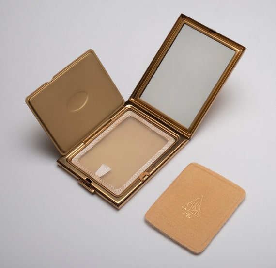 Vintage KIGU powder compact Kigu of London mint with … - Gem