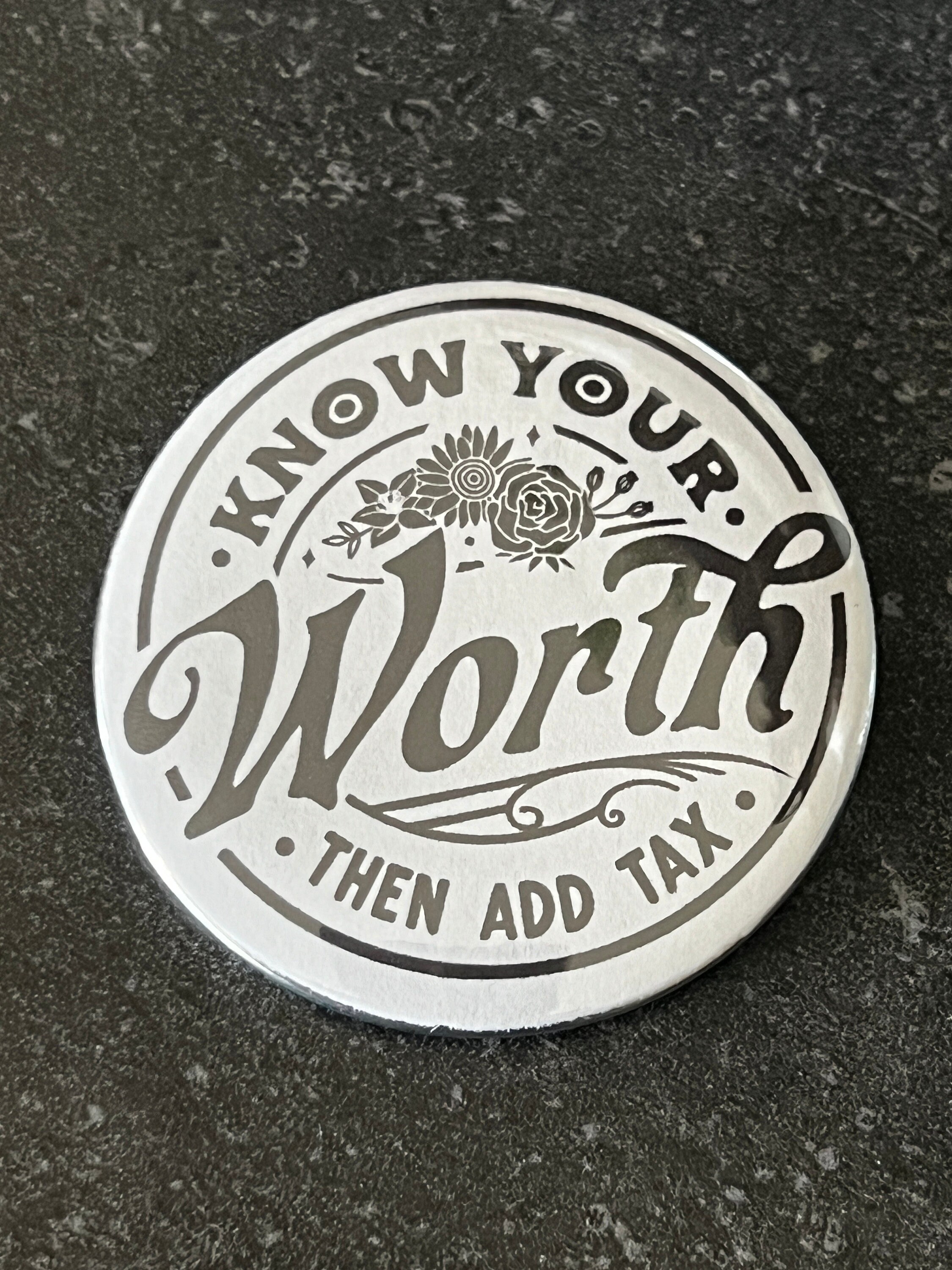 Know Your Worth Button - Etsy