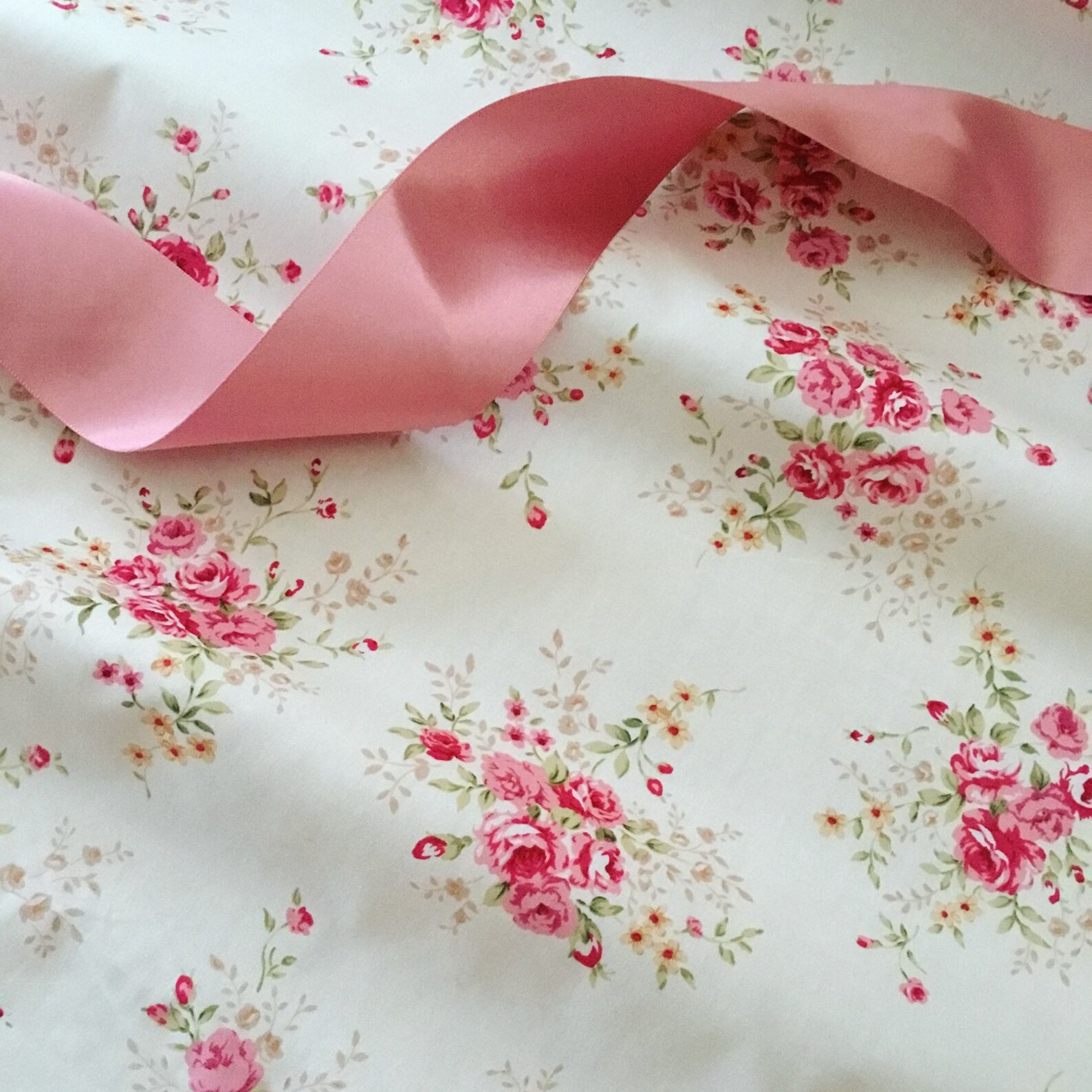 Ivory Pink Vintage Style Small Pink Roses Flower Floral 100% - Etsy