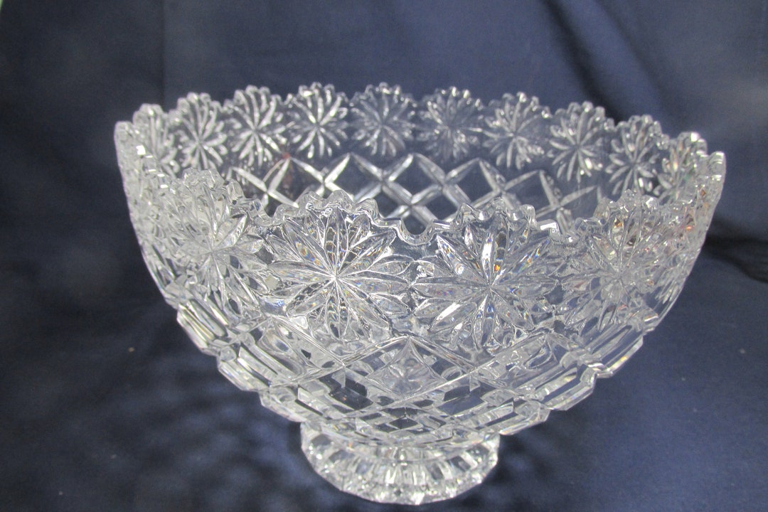 Crystal Serving Bowl With Daisy and Cross Hatch Pattern, Vintage ...
