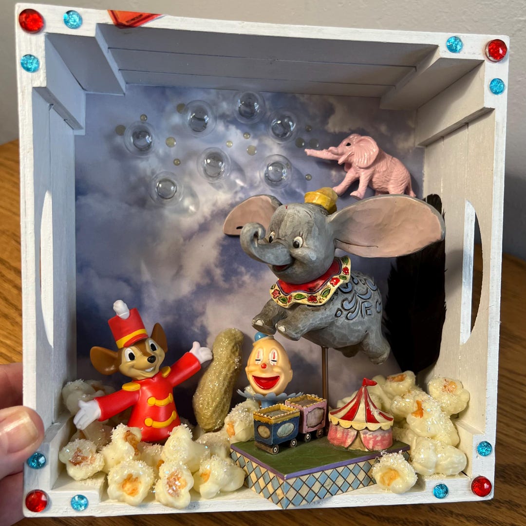 Dumbo Shadow Box/jim Shore Dumbo Figurine/vintage Circus Ephemera - Etsy