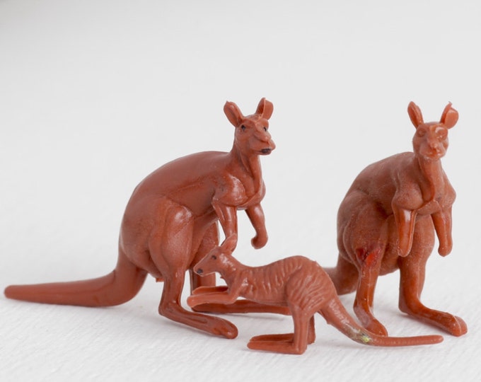 Vintage Trio of Miniature Kangaroos, Plastic Miniature Terrarium ...