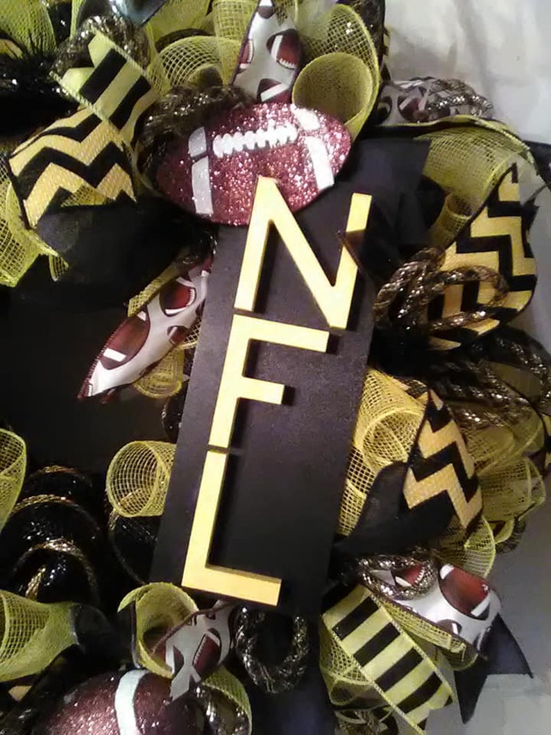 NFL Deco Mesh, Steelers Deco Mesh Pro Football Wreath, Football Door ...
