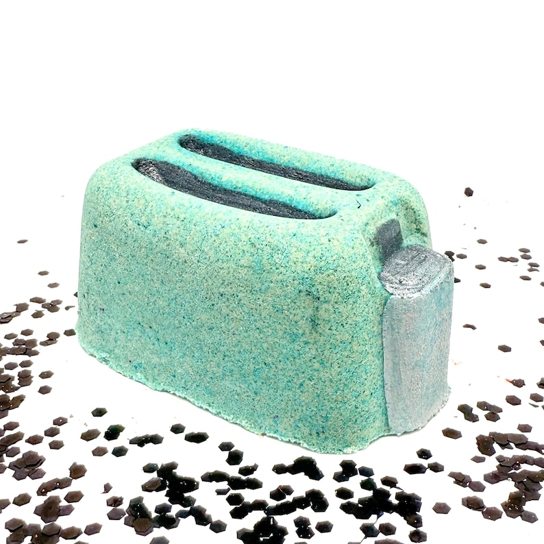 Toaster Bath Bomb | Funny Gag Gift, Live Laugh Toaster, Last Bath Dark ...