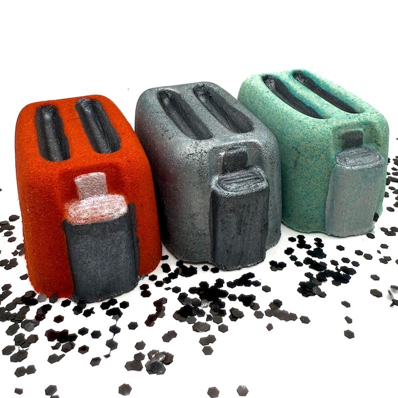 Toaster Bath Bomb | Funny Gag Gift, Live Laugh Toaster, Last Bath Dark ...