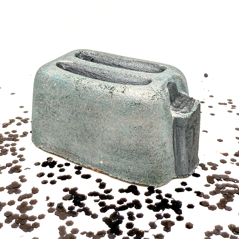 Toaster Bath Bomb | Funny Gag Gift, Live Laugh Toaster, Last Bath Dark ...