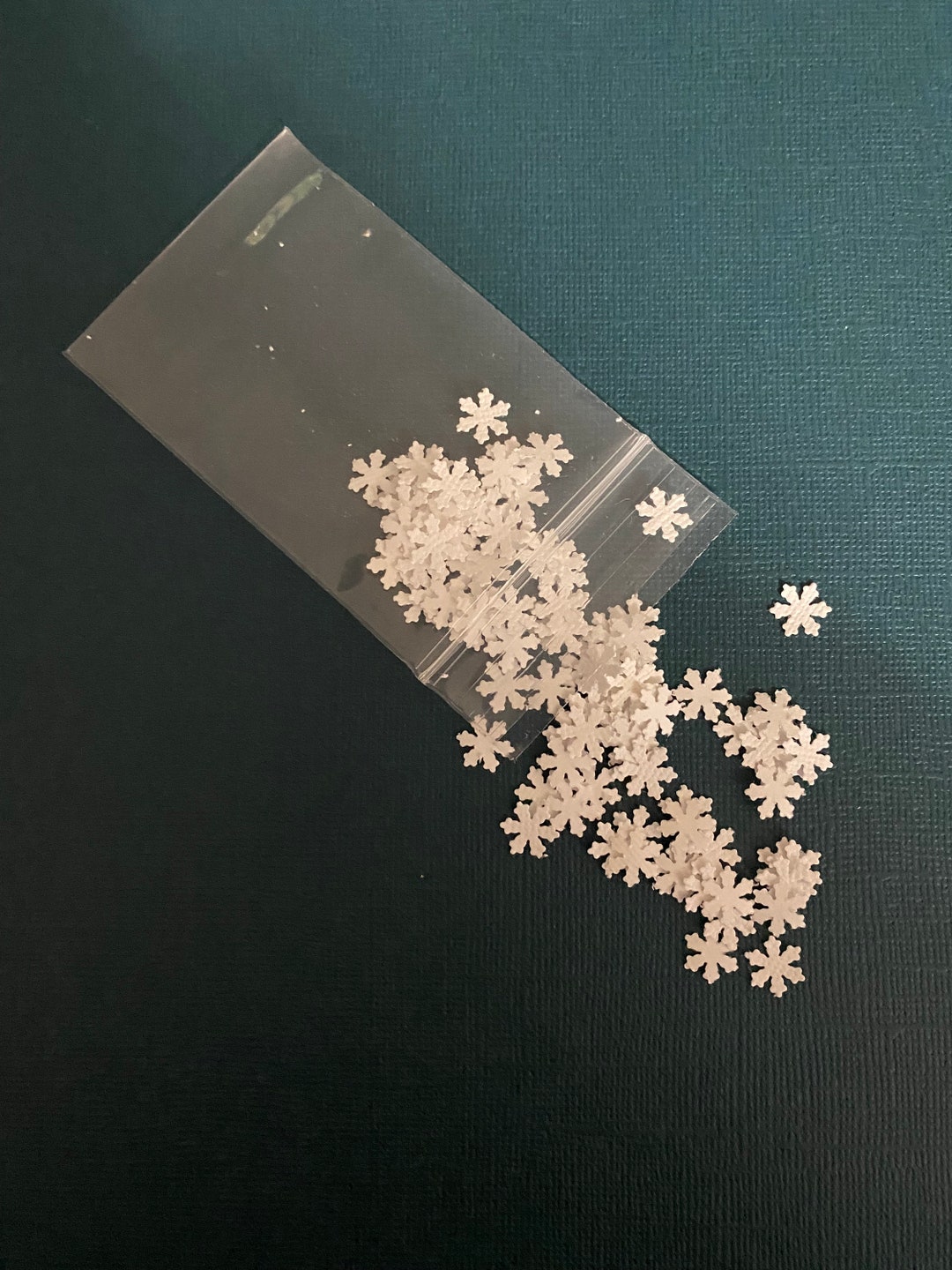 NEW Mini Snowflakes Pack of 100 - Etsy