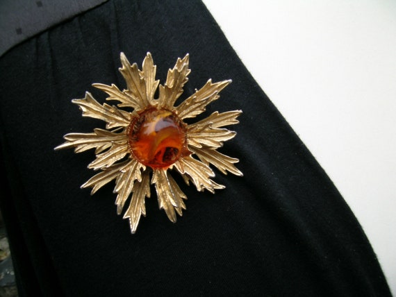 Large elegant unusual vintage 1960s gold tone spiky … - Gem