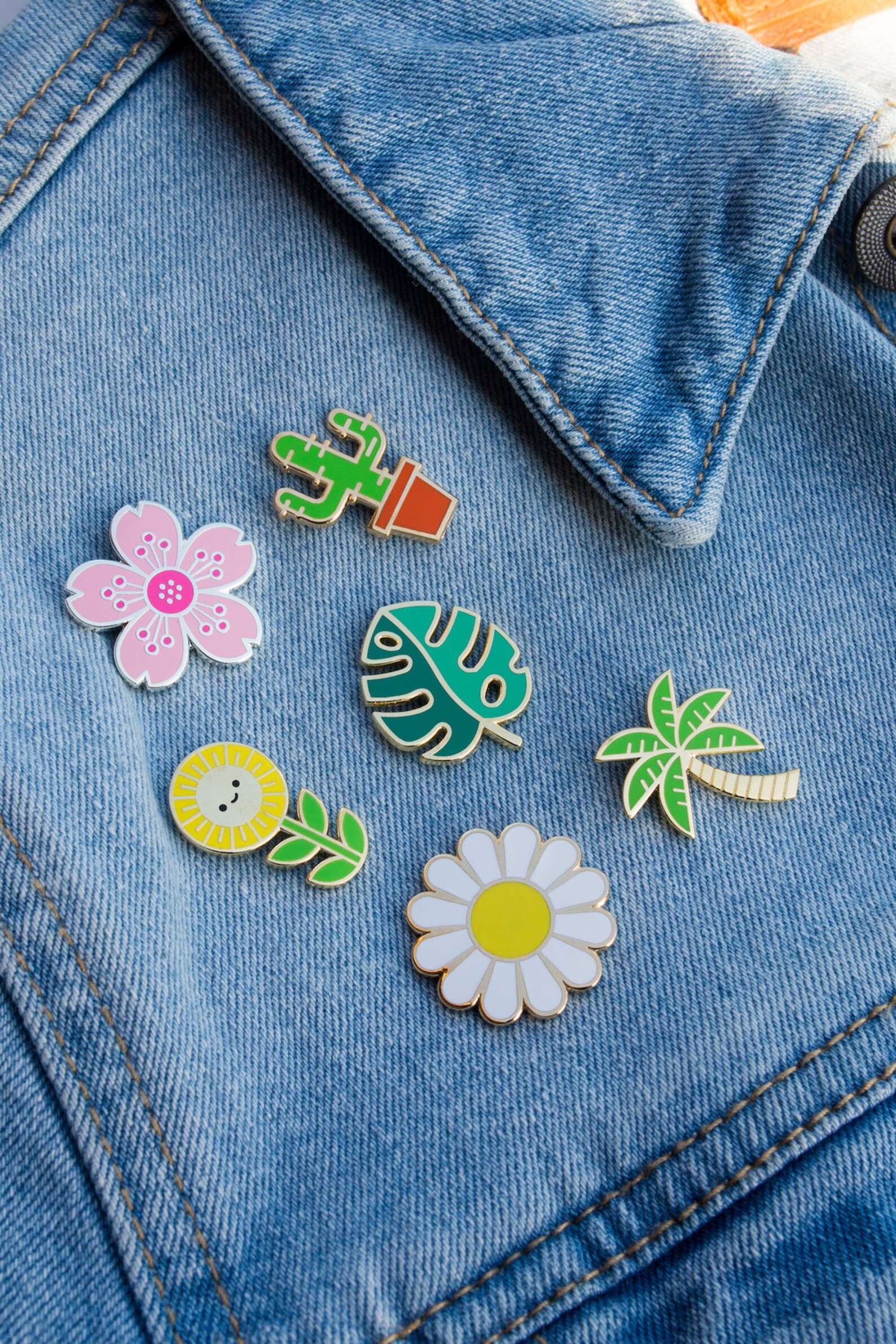 Palm Tree Enamel Pin - Etsy