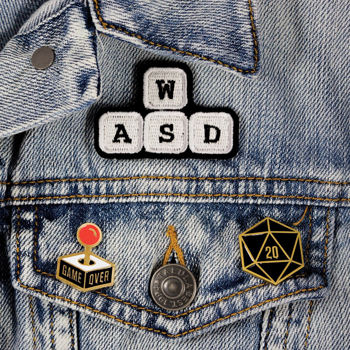 D20 Dungeons & Dragons Enamel Pin | Etsy