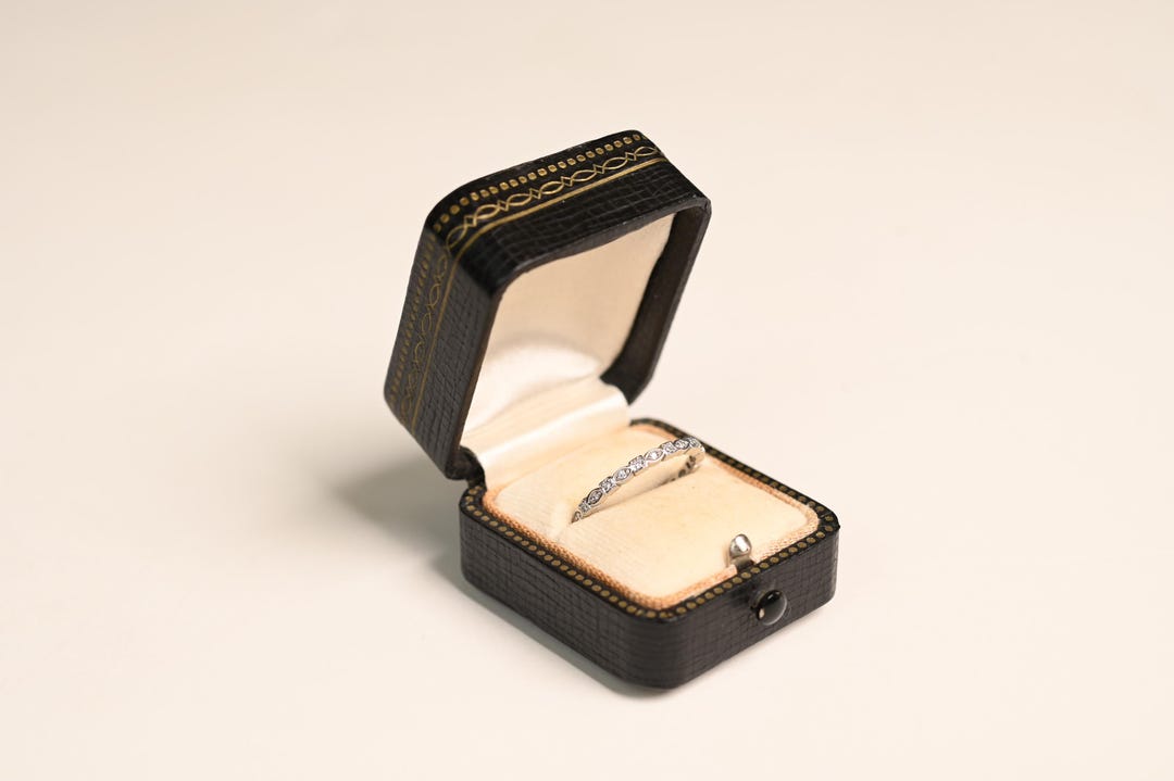 Vintage Eternity Wedding Band. 0.15ct-totalweight. Round Brilliant Cut ...
