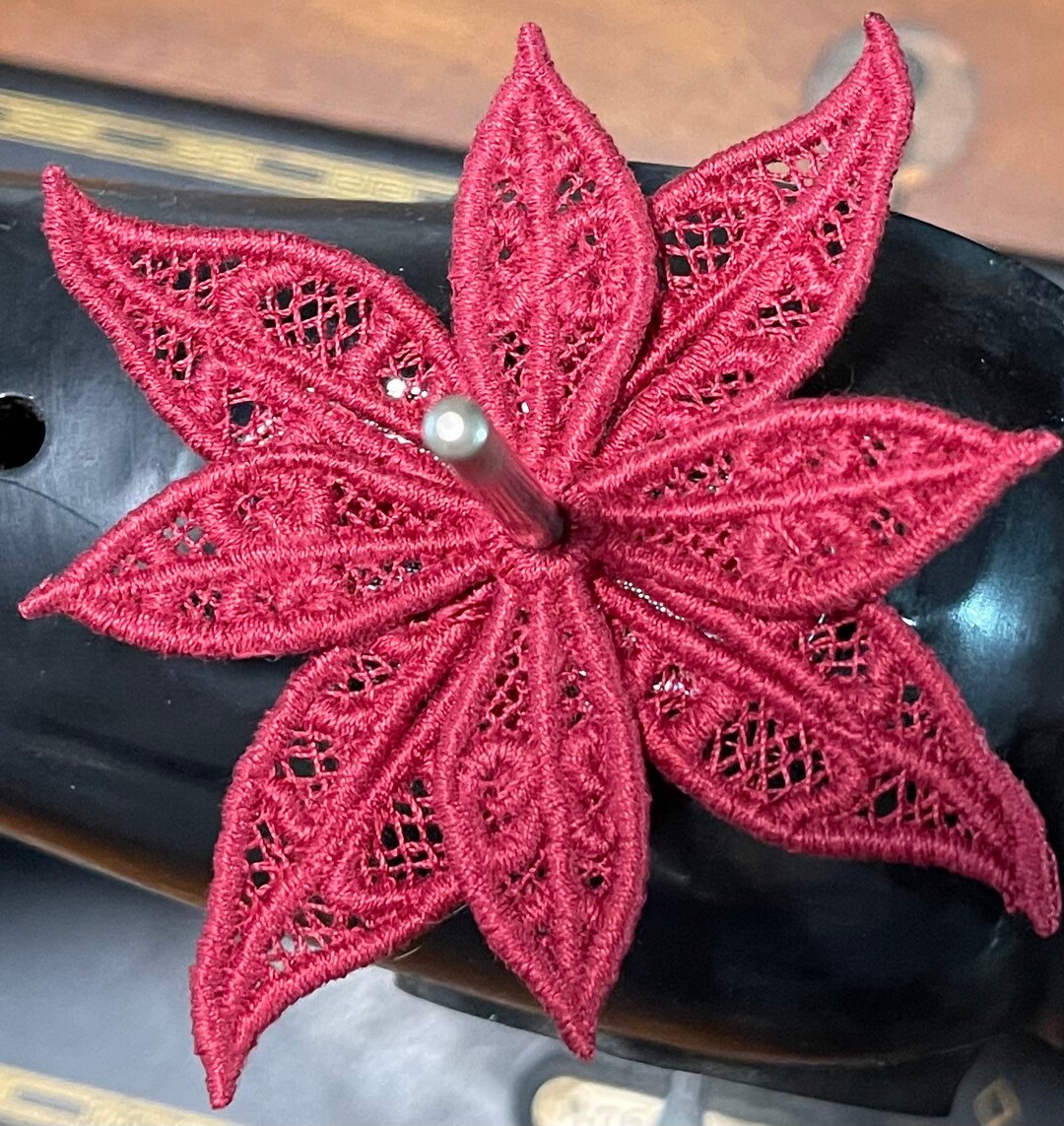 Spool Pin Doily Poinsettia. Machine Embroidered - Etsy