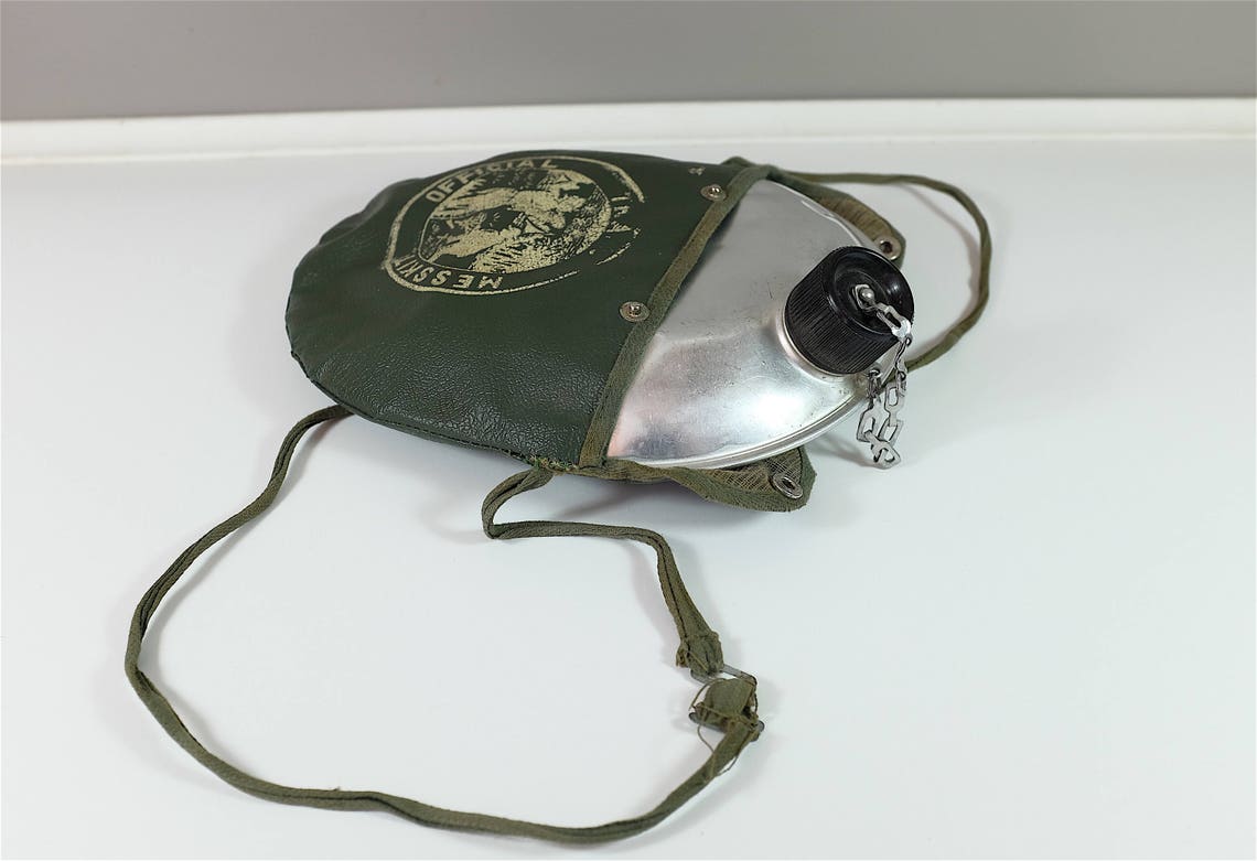 Gourde de scout vintage ronde en métal avec bouchon qui se visse Gourde ...