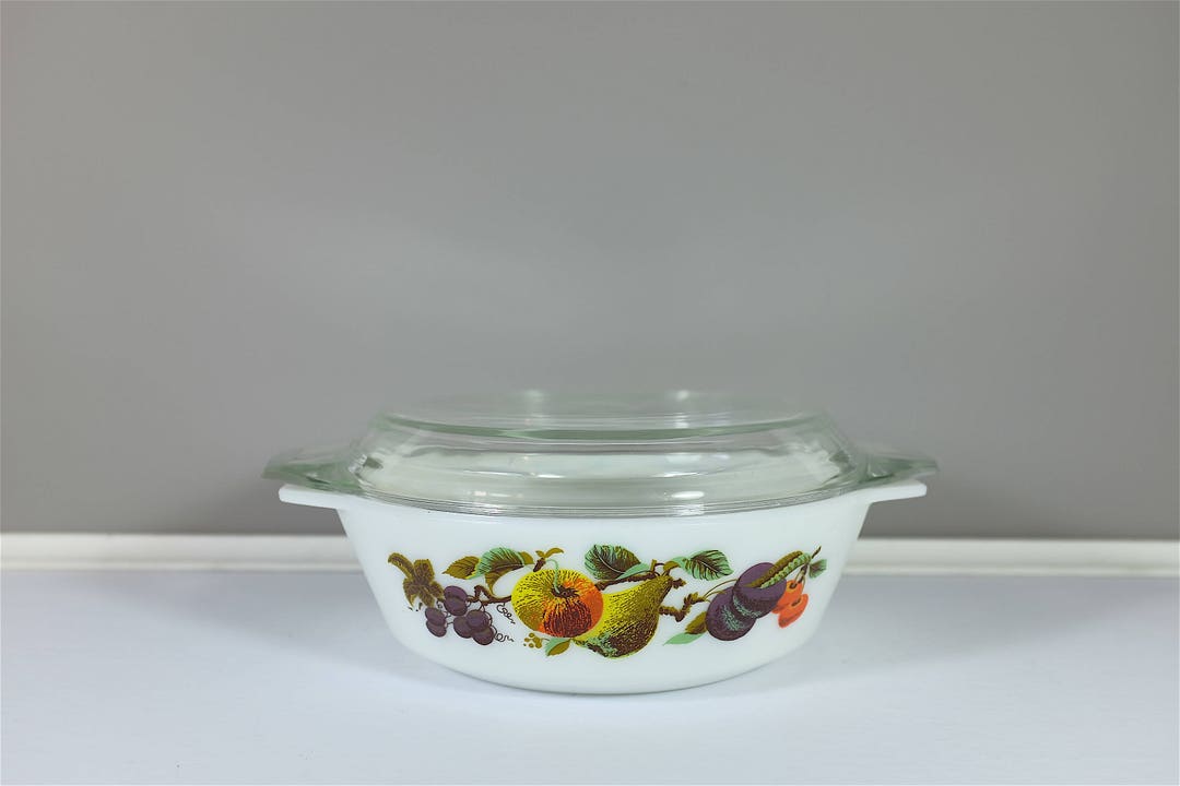 Vintage Milk Glass Pyrex Casserole Bowl Dish With Glass Lid, Pyrex Fruits, JAJ England Pyrex 513 ...