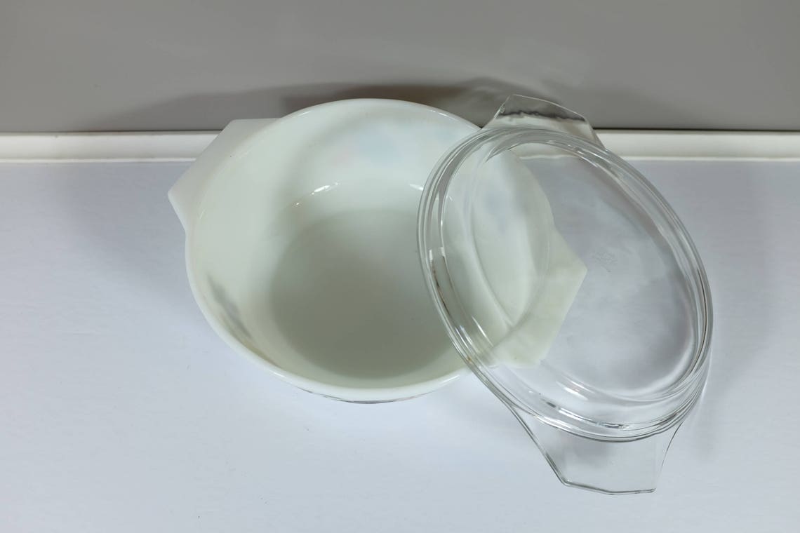 Vintage Milk Glass Pyrex Casserole Bowl Dish With Glass Lid - Etsy