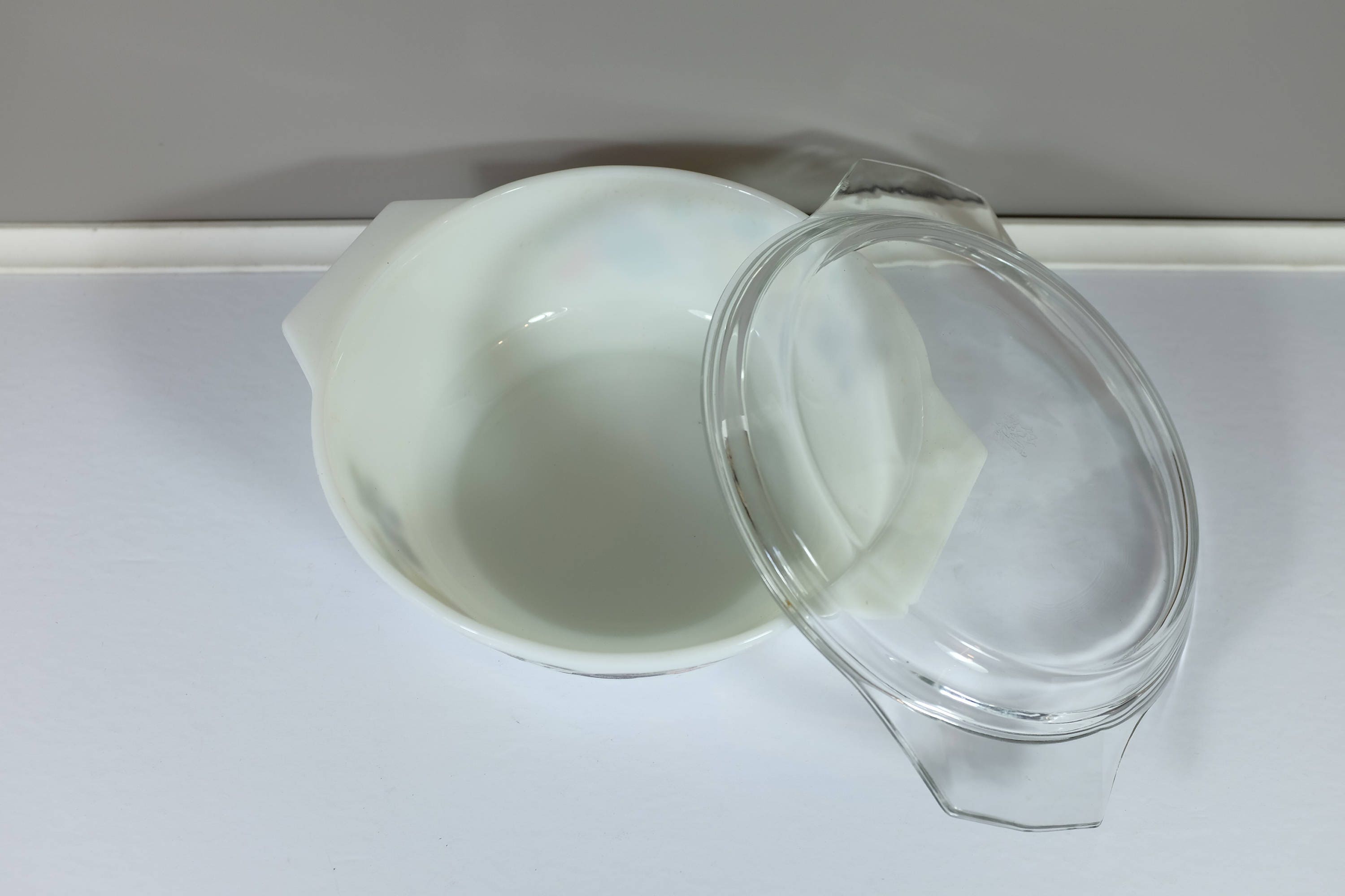 Vintage Milk Glass Pyrex Casserole Bowl Dish With Glass Lid, Pyrex ...