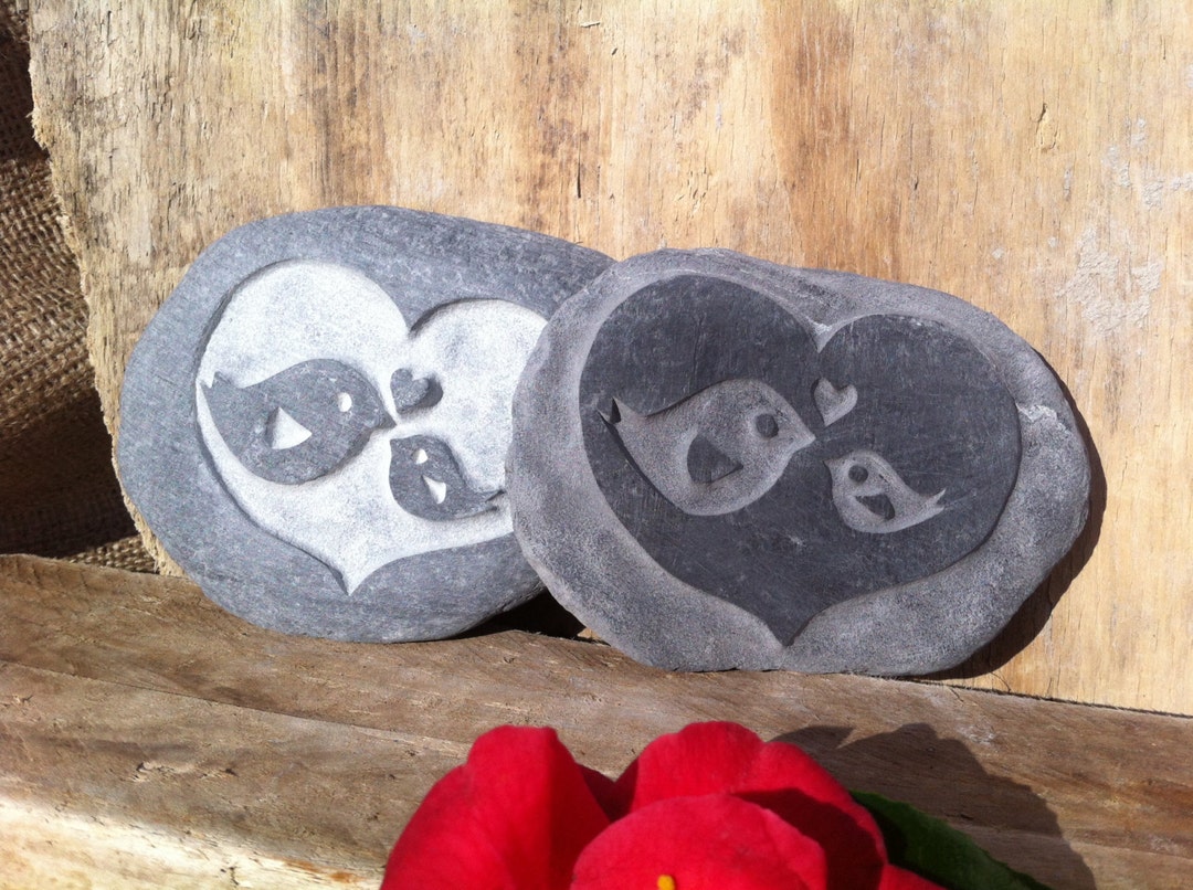 Mummy & Baby Bird Stone, Hand Carved Gift, Perfect for a New Arrival ...