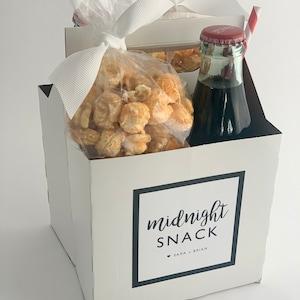 Set of 100 - Midnight Snack - Wedding Favor - Drink and Snack Carrier ...