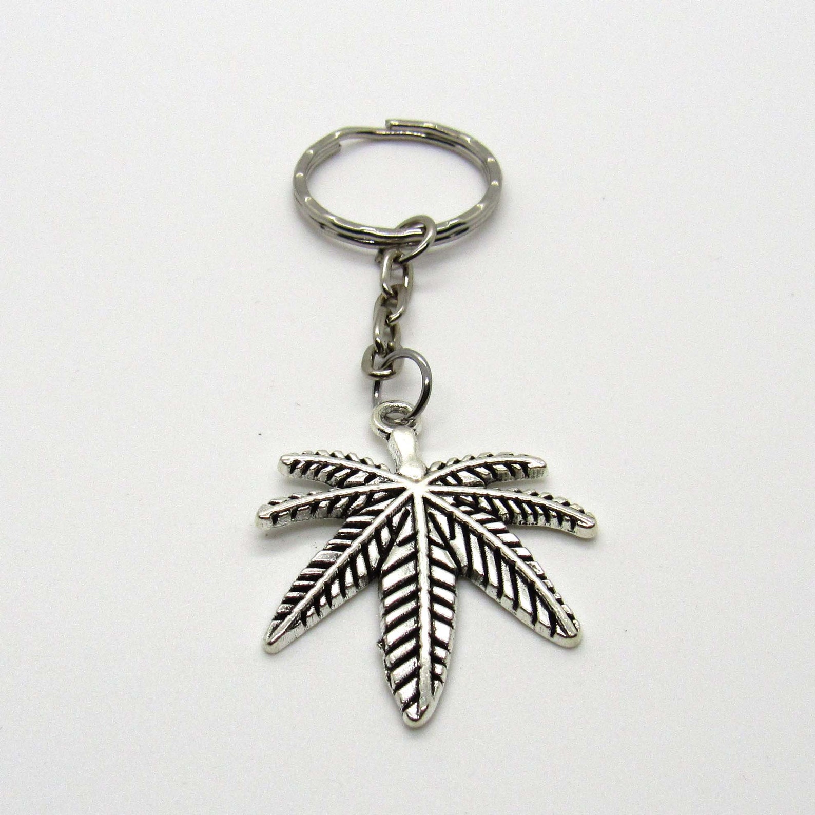 Cannabis Marijuana Leaf Pendant Key Ring, Marijuana Leaf Key Chain ...