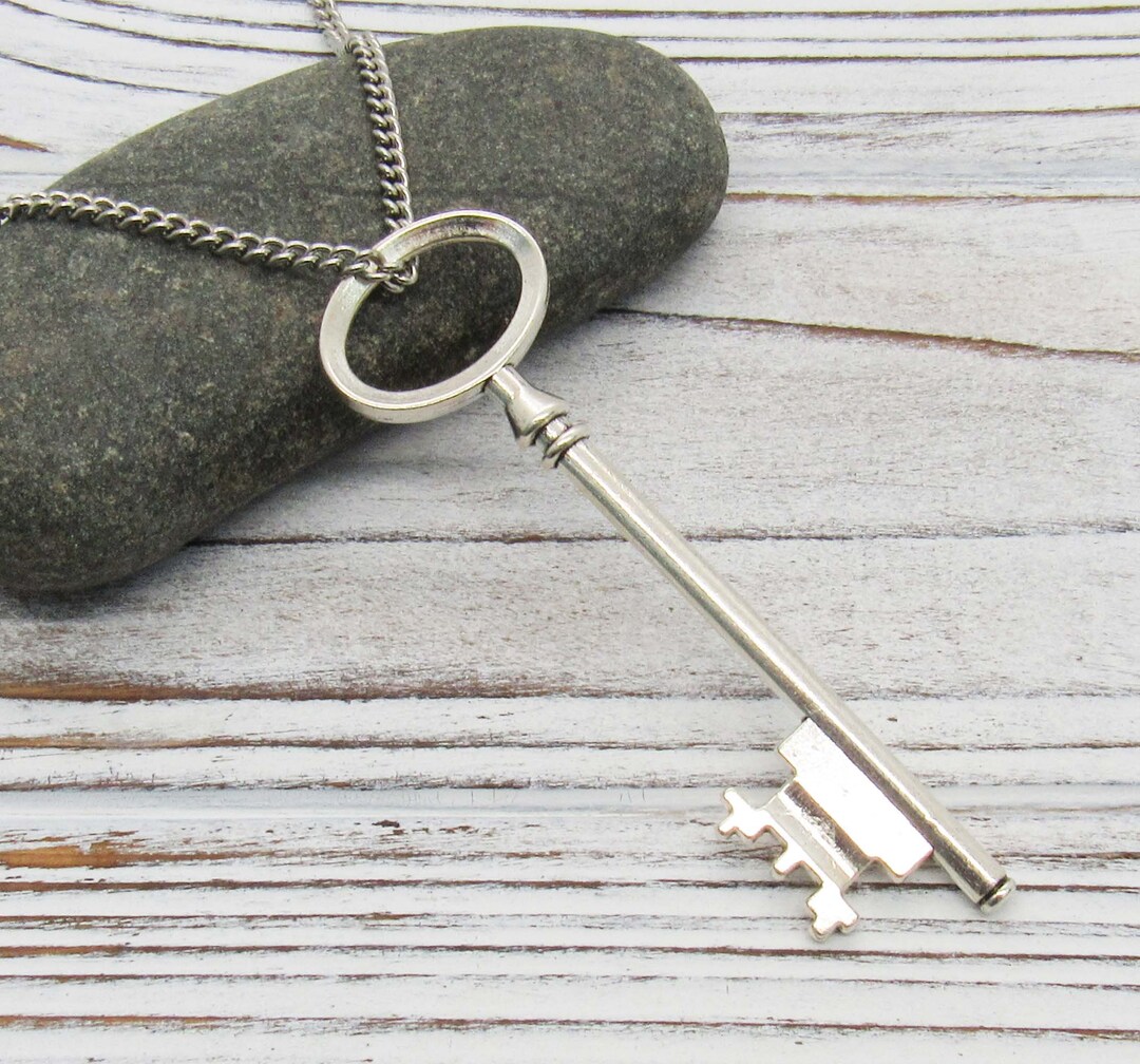 Old Fashioned Key Pendant, Antique Silver Tone, Large Antique Silver ...