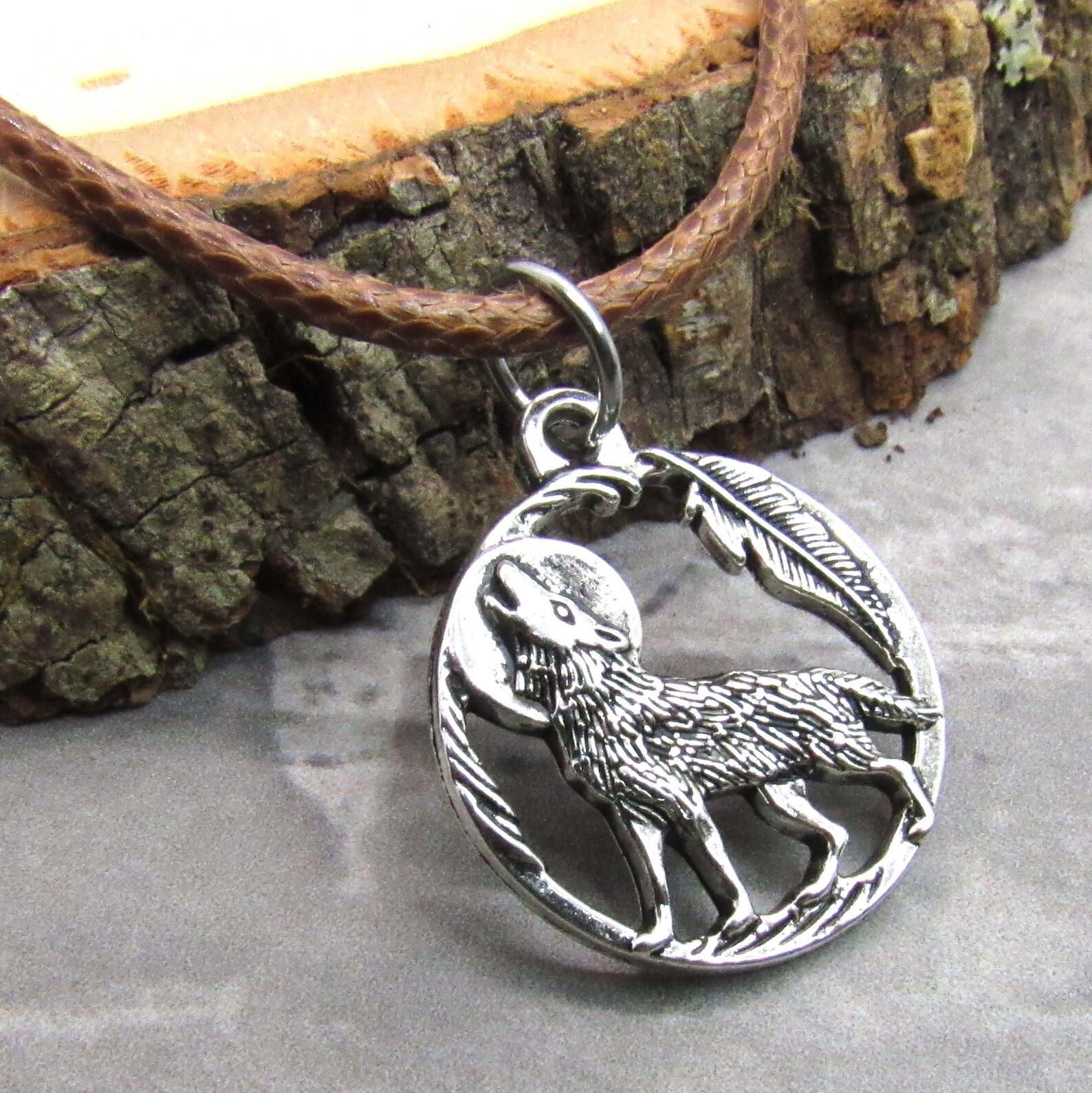 Round Wolf Pendant Necklace, Wolf Charm Necklace, Animal Pendant, Wolf ...