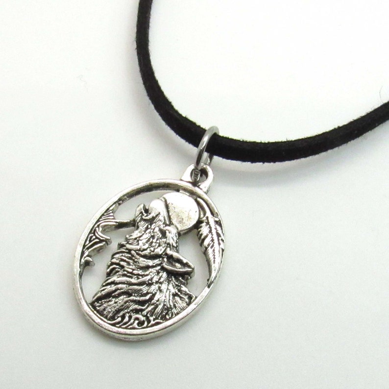 Wolf Charm Necklace Wolf Pendant Wolf Jewelry Wolf - Etsy