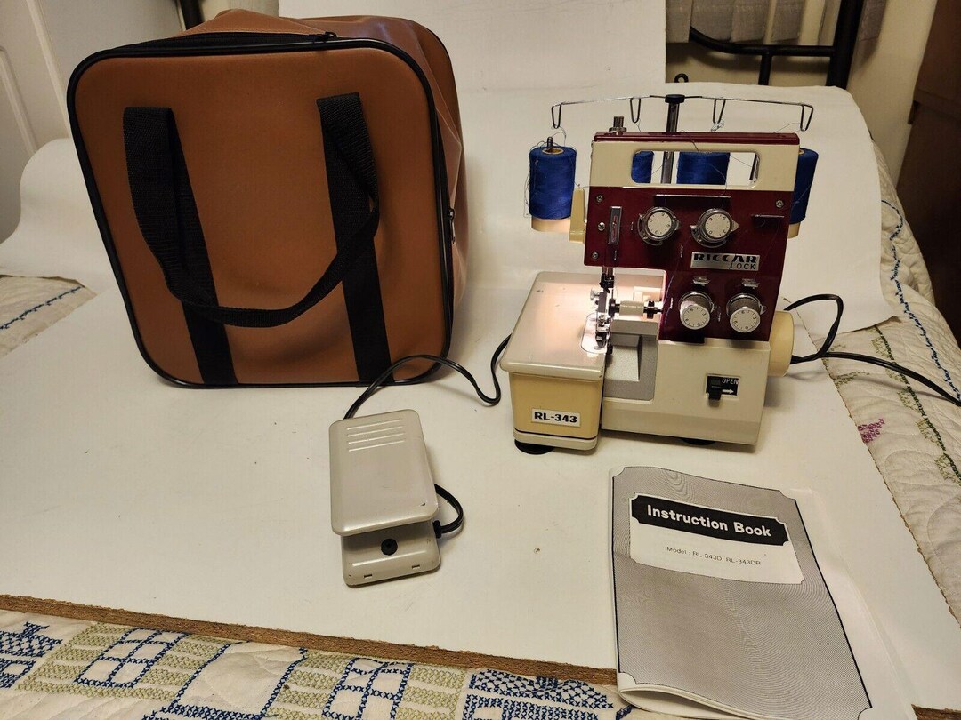 Riccar Lock Rl-343 4-thread Overlock Serger Sewing Machine Working ...