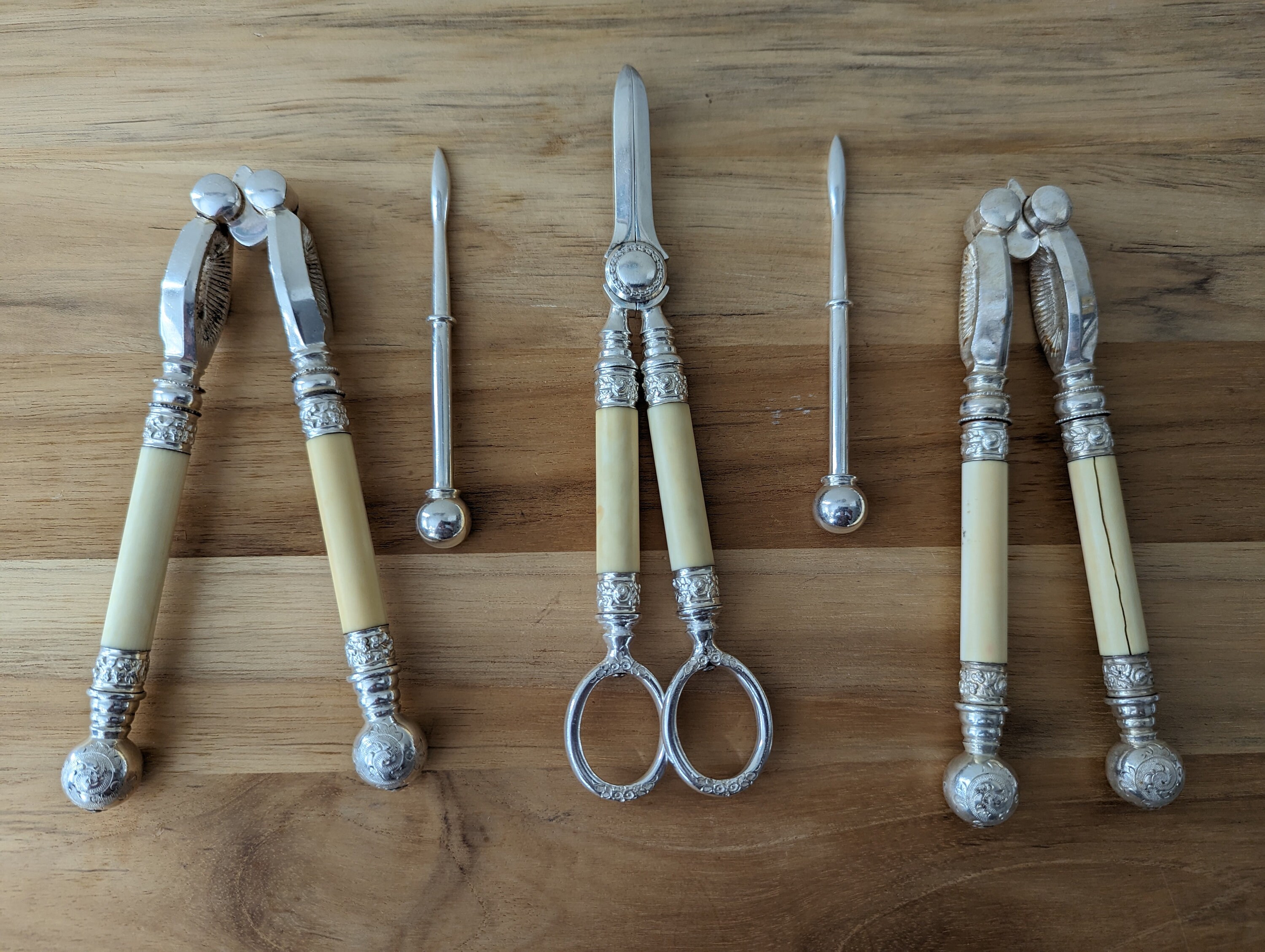 Unique Antique Mappin Bros Ivory-color Bakelite/floral Etched Silver ...