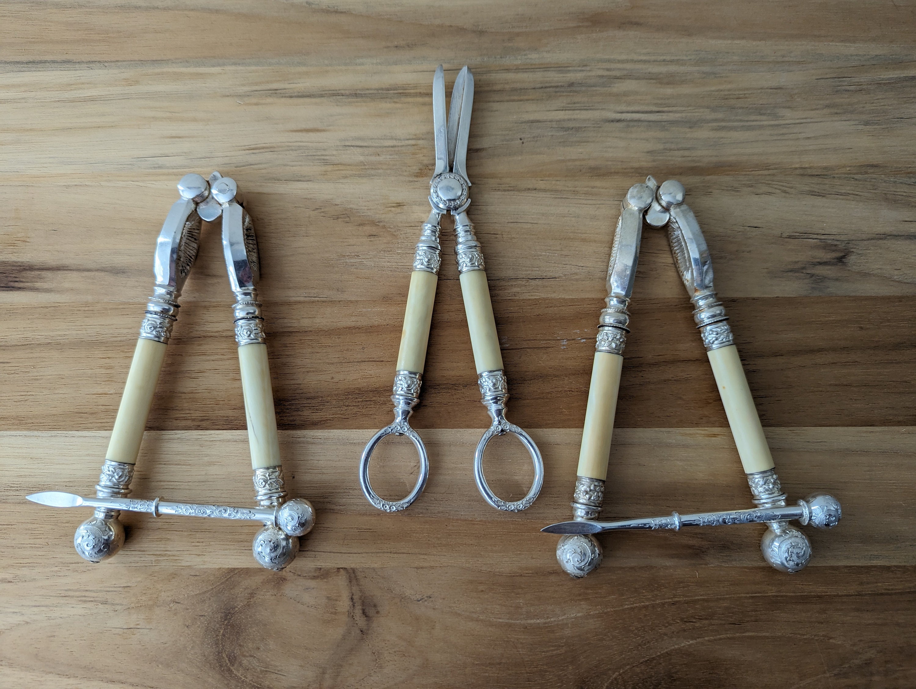 Unique Antique Mappin Bros Ivory-color Bakelite/floral Etched Silver ...