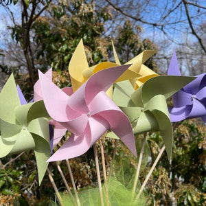 Pastel Spinning Paper Pinwheels Large Pastel Centerpieces Easter ...