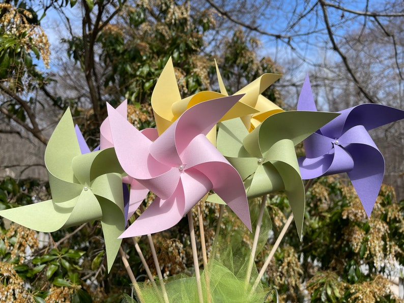 Pastel Spinning Paper Pinwheels Large Pastel Centerpieces Easter ...