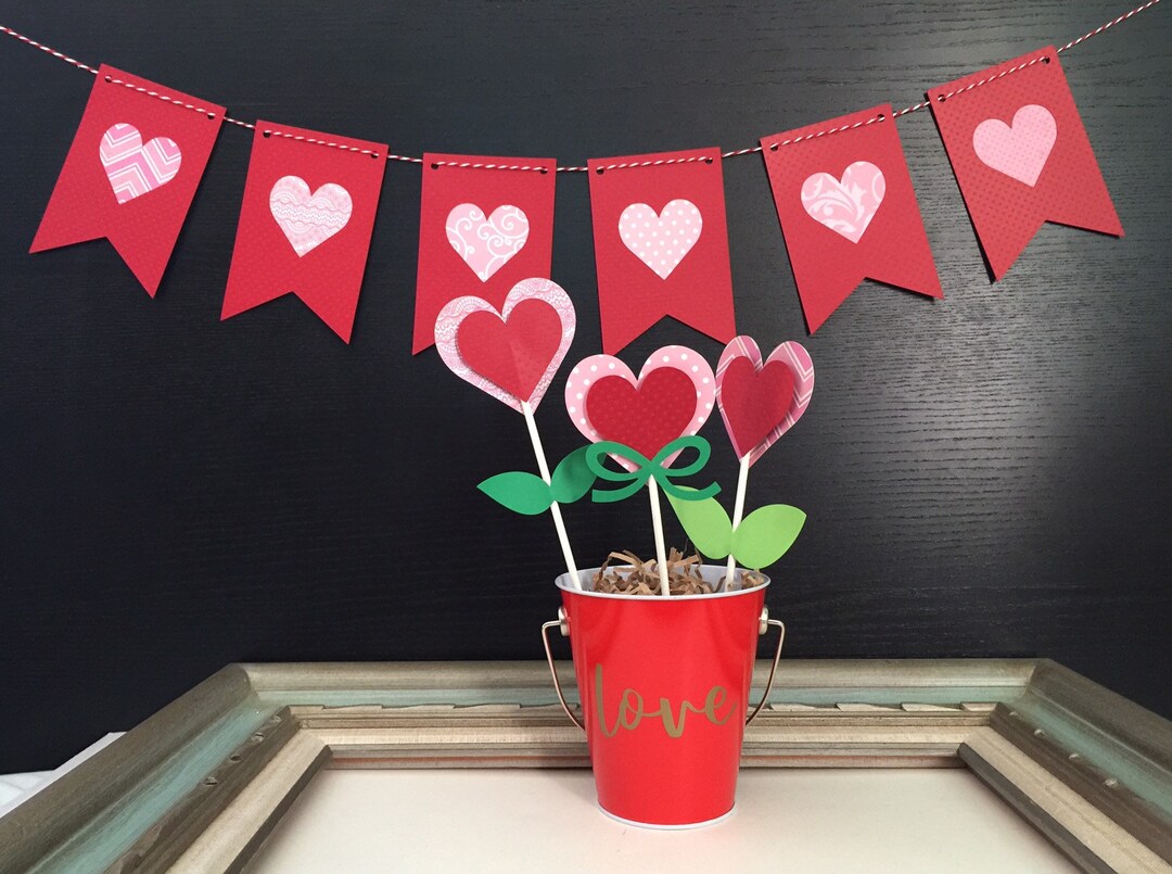 Valentine Heart Banner Hollow Heart Banner, Pink Red Patched Heart ...