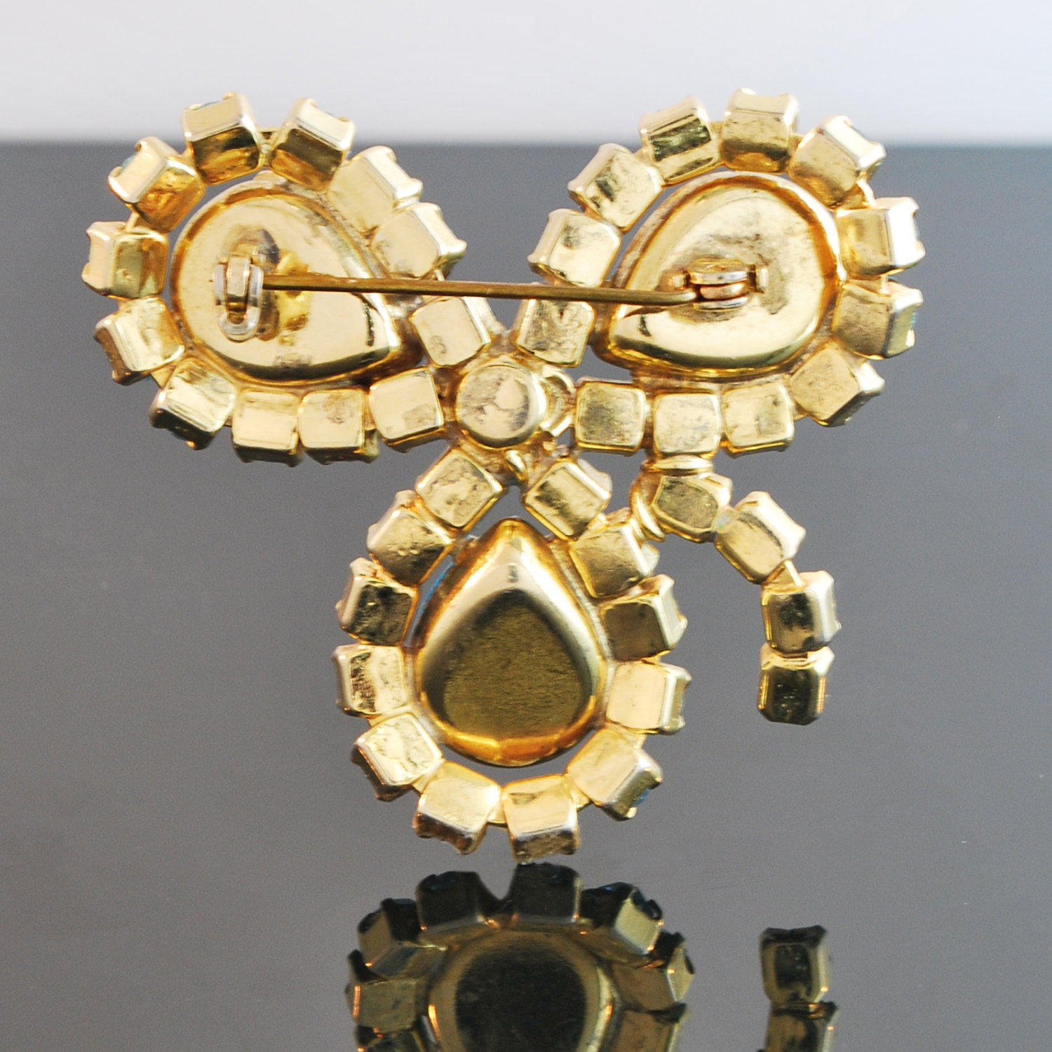 Vintage Pin Vintage 1950's Three Leaf Clover Costume Jewelry Pin - Etsy