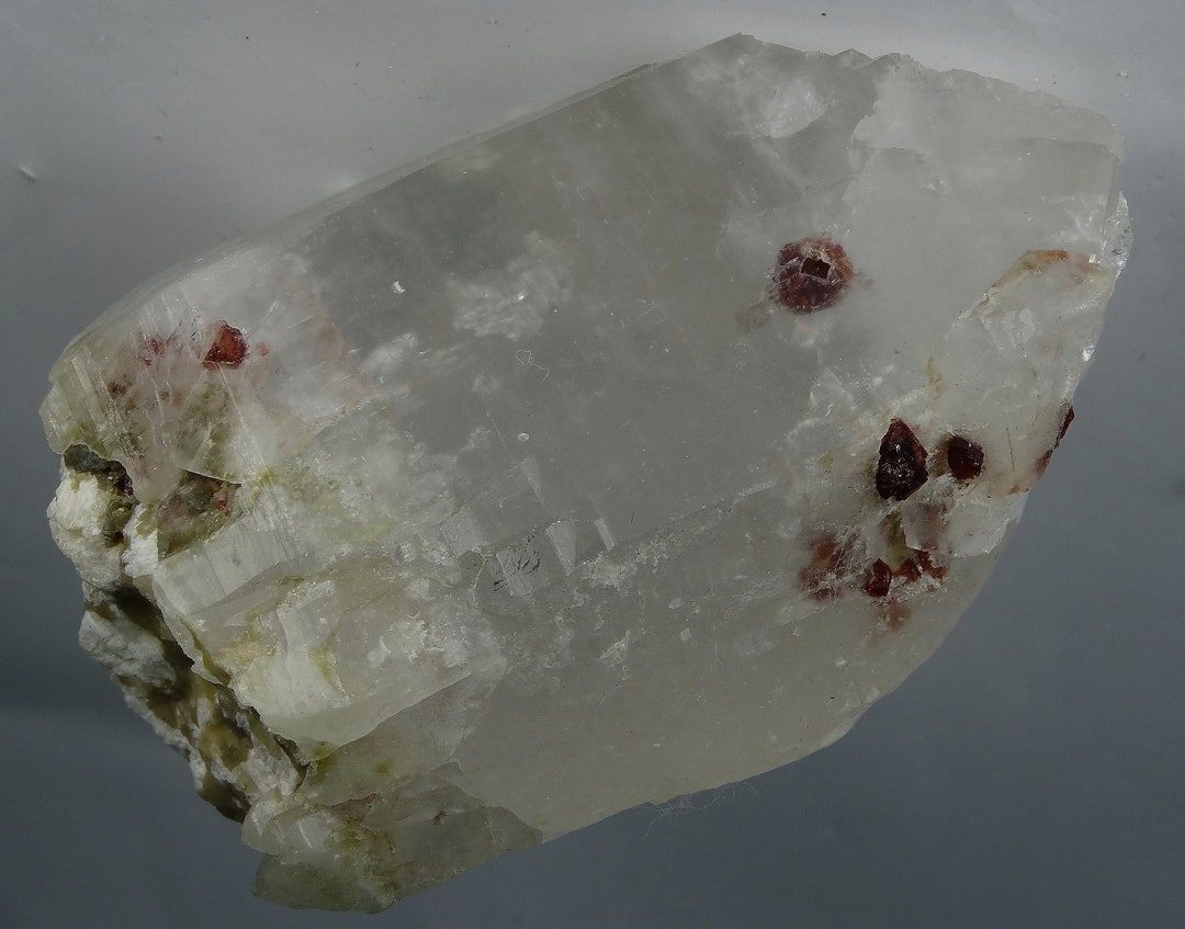 1192 Carats Red Garnet Inclusion Quartz From Pakistan, R-195 - Etsy