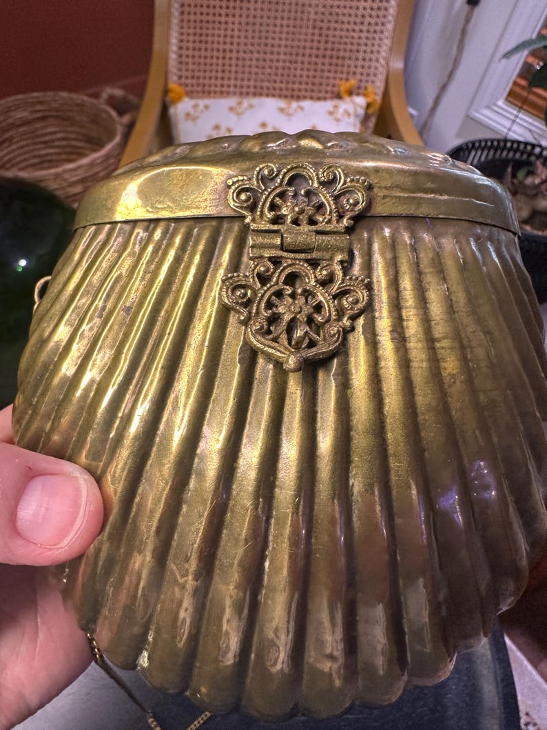 Antique Solid Brass Deco Clam Shell Purse Chain Strap Velvet Lined ...