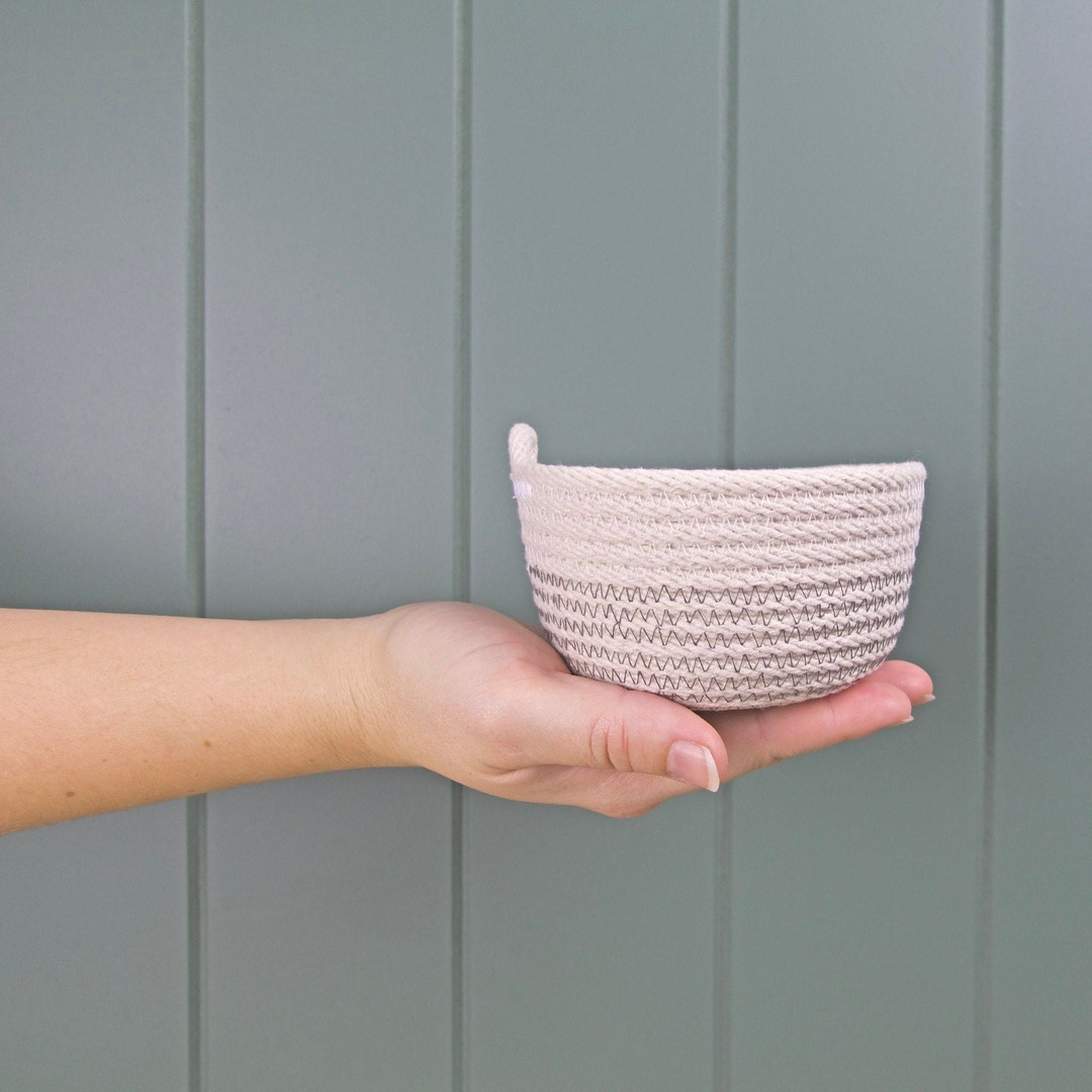 Small Jewellery Bowl Perfect for Jewellery, Trinkets, Keys & Coins ...