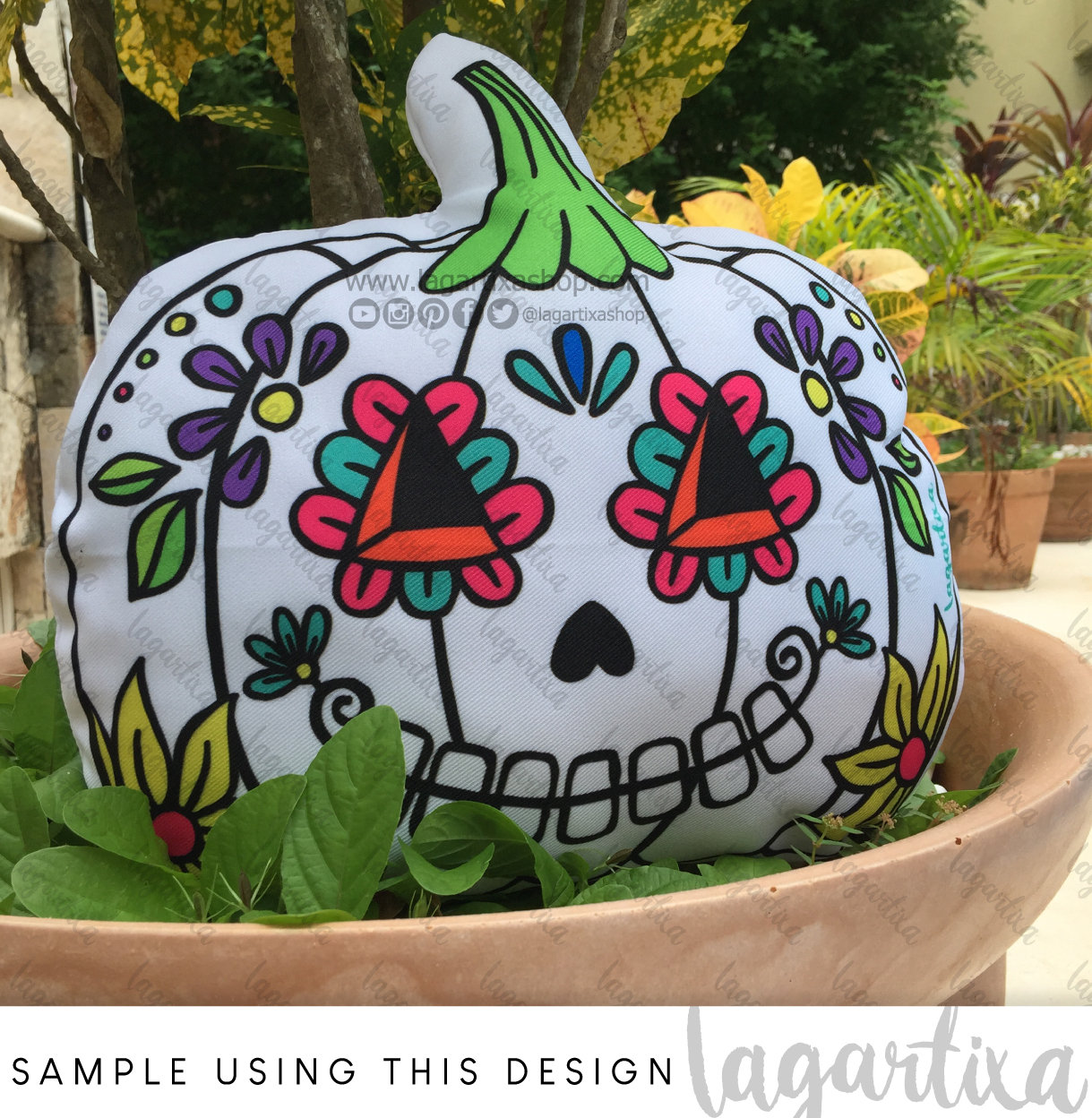 Calabazas Pintadas Con Calaveras