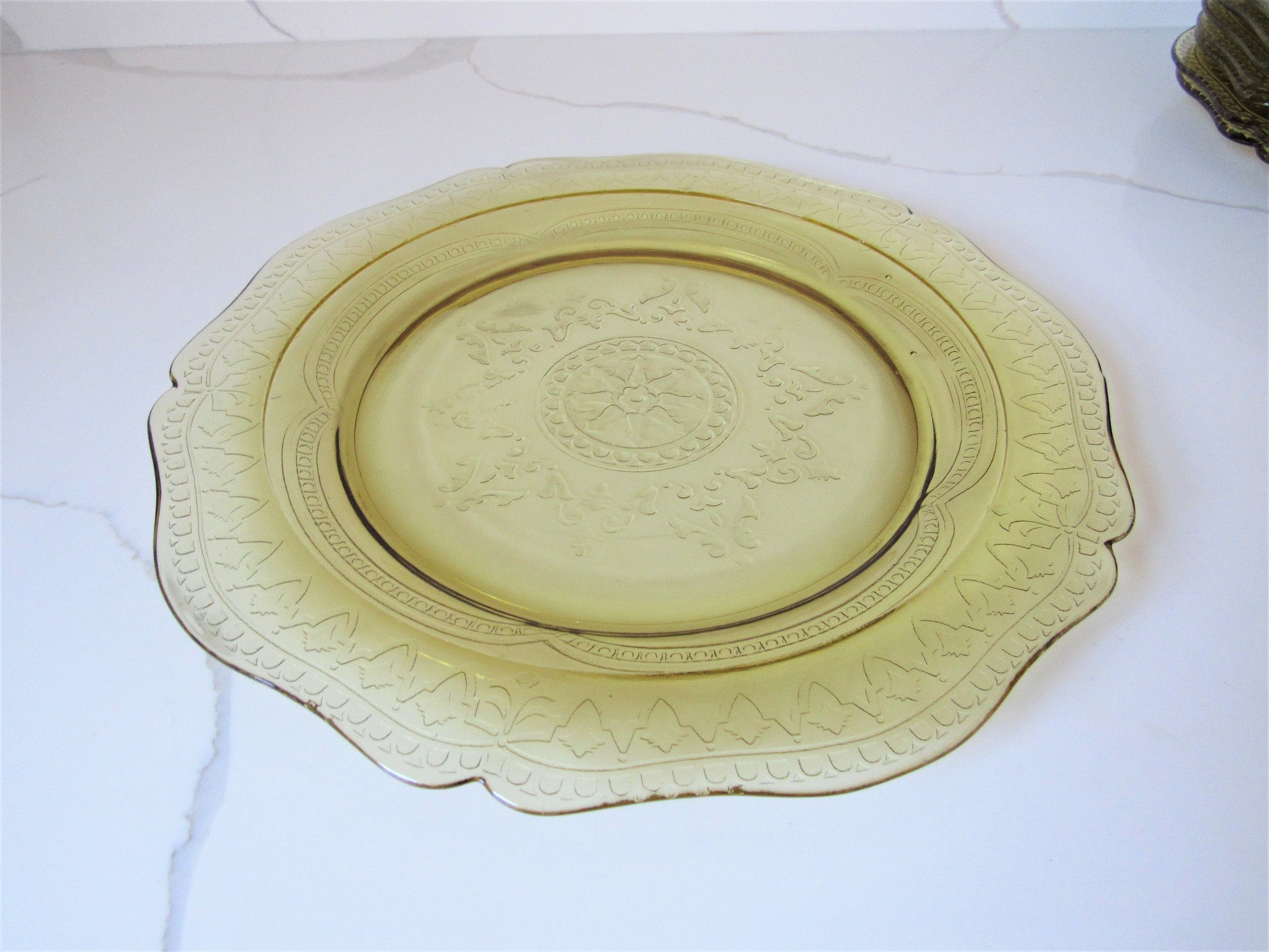 Set of Eight Federal Patrician Yellow Spoke Depression Glass Dinner ...