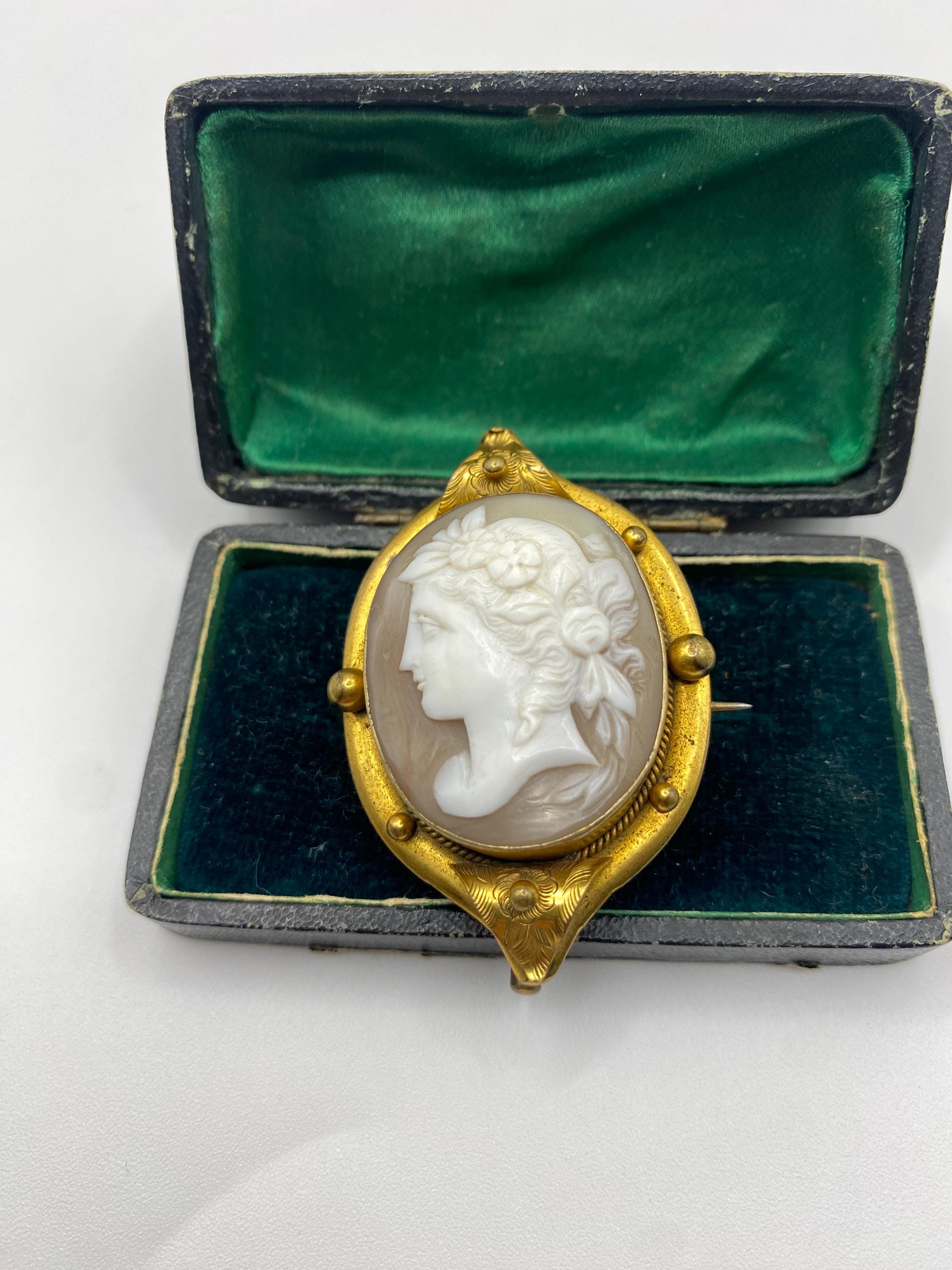 Antique Early Victorian Finely Carved Shell Cameo Showing the Goddess ...