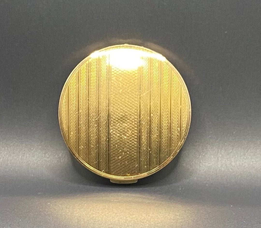 Vintage Powder Compact Stratton With Gold Engraving the Queen Shape ...