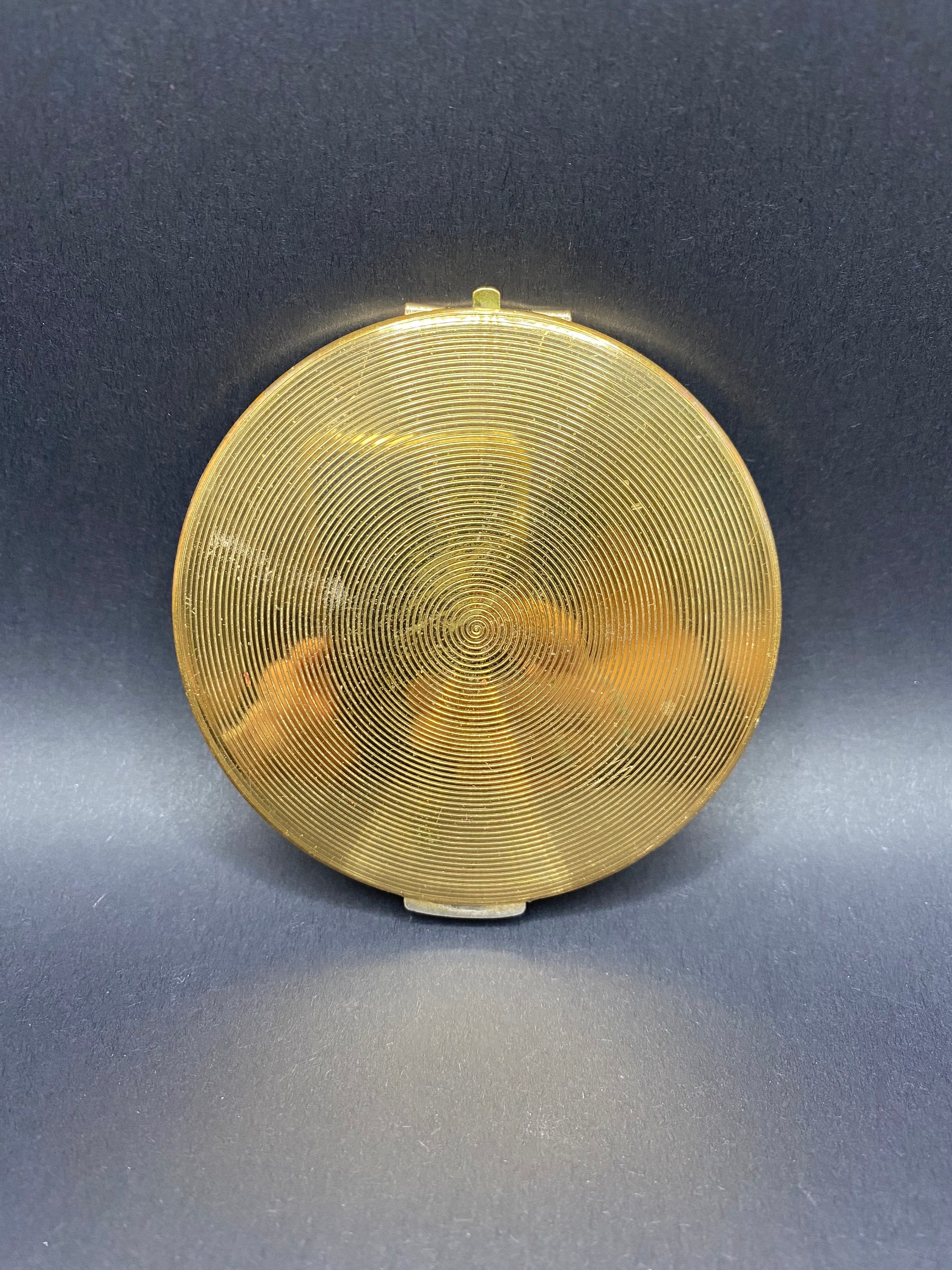 Vintage Powder Compact Stratton With Gold Engraving the Queen - Etsy