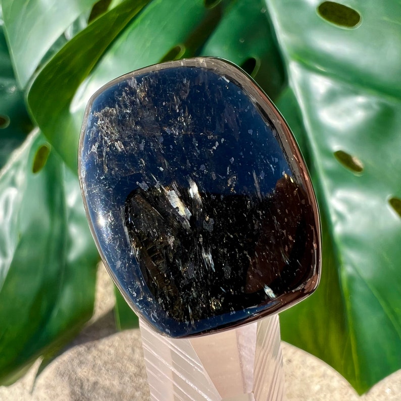 Greenland Nuummite Cabochon Silver Bronze Flash - Rare Crystals - Wire ...