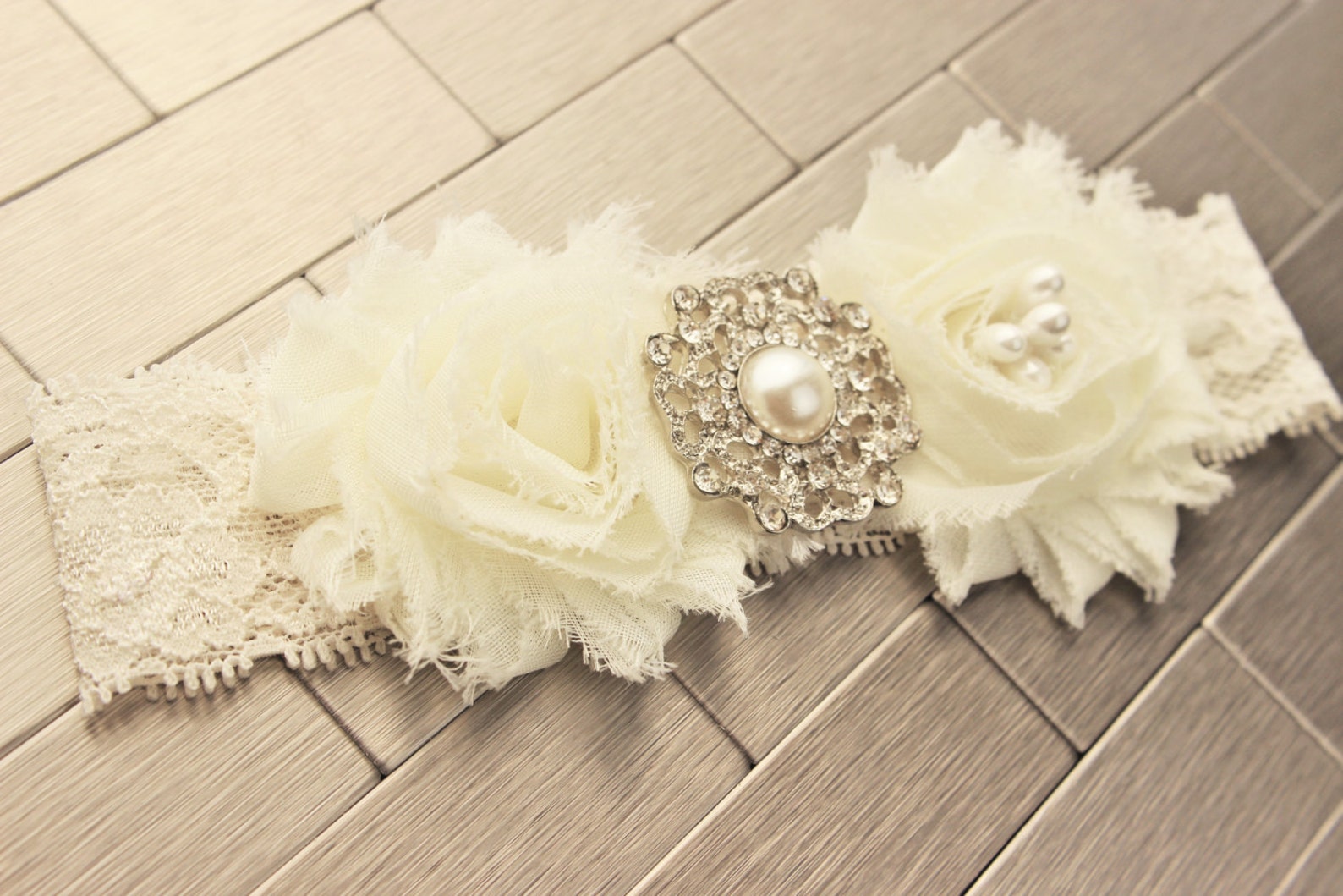 Tan / Beige Garter Set - Wedding Garters, Ivory Lace Garter W/ Flowers ...