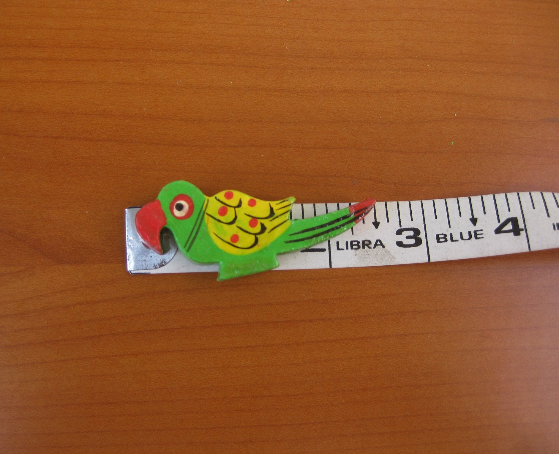 Wooden birds/ wooden parrots/ bird beads/ wooden beads/ | Etsy