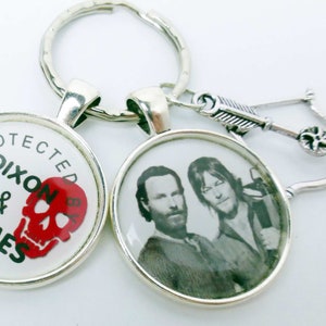 Walking Dead Keyring, Rick Grimes Keychain, Daryl Dixon Crossbow ...