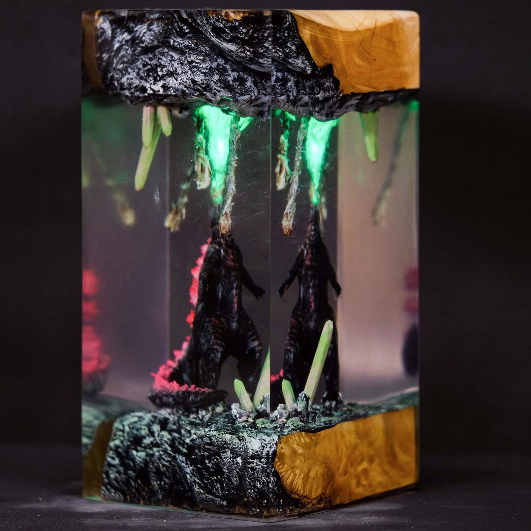 Godzilla Resin Lamp, Godzilla Handmade Decor Epoxy Lamp, Unique ...