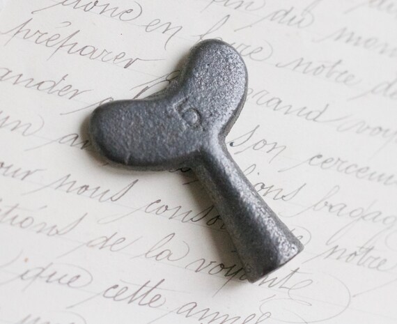 England Fishtail Wind Up Key No 5 Mantle Clock Winder Keys Vintage ...
