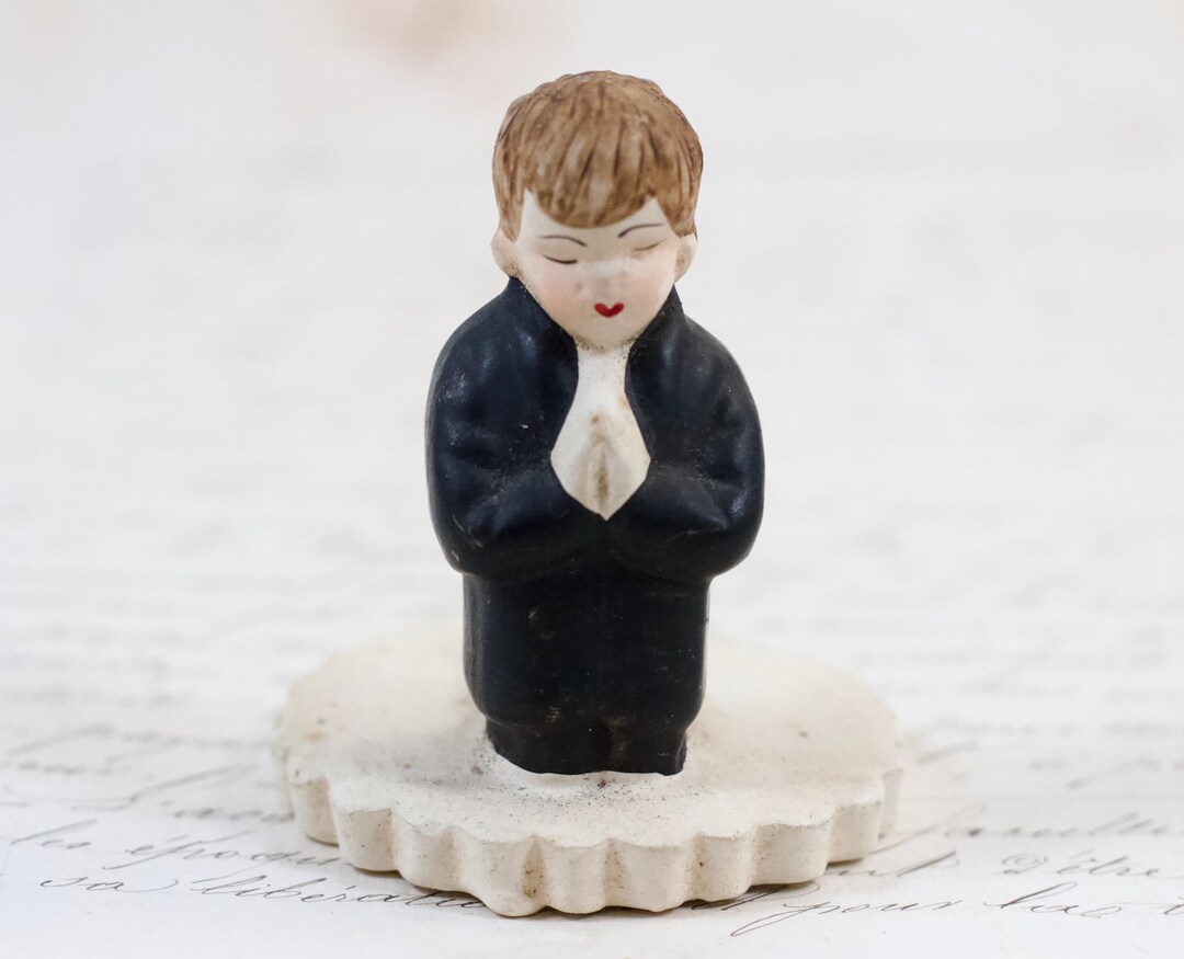 Praying Boy Figure - Kneeling Child in Prayer Ornament - Vintage Cake ...