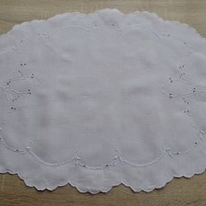 1930s Irish Linen Oval Table Centre With Whitework Embroidery - Etsy