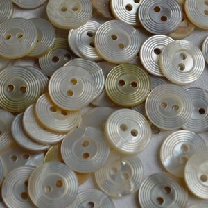 Vintage MOP Buttons From the 1960s, Mixed Bag of Natural Colours, 13mm ...